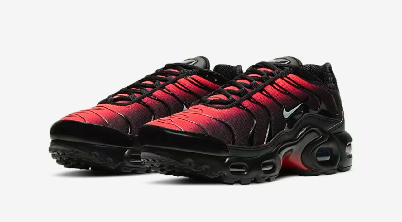 Nike Air Max Plus TN Deadpool GS – Caught Drip'N'
